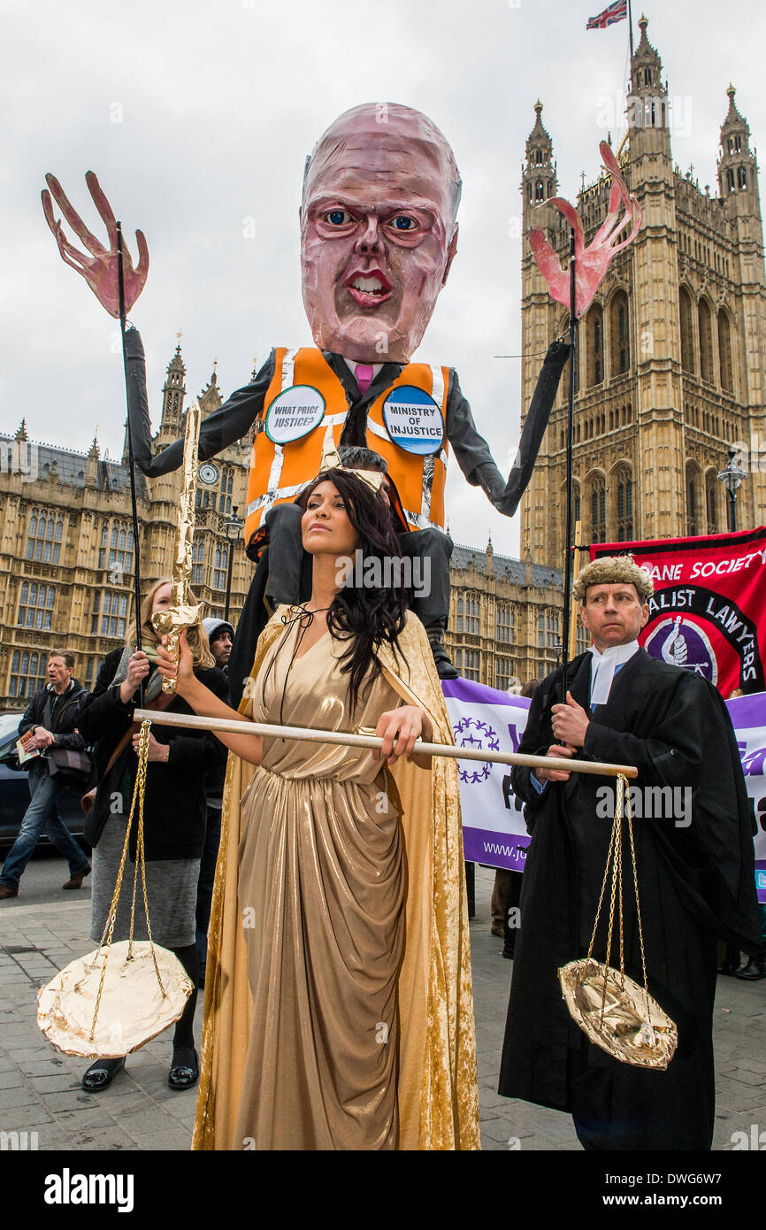 Striking barristers hi-res stock photography and images - Alamy