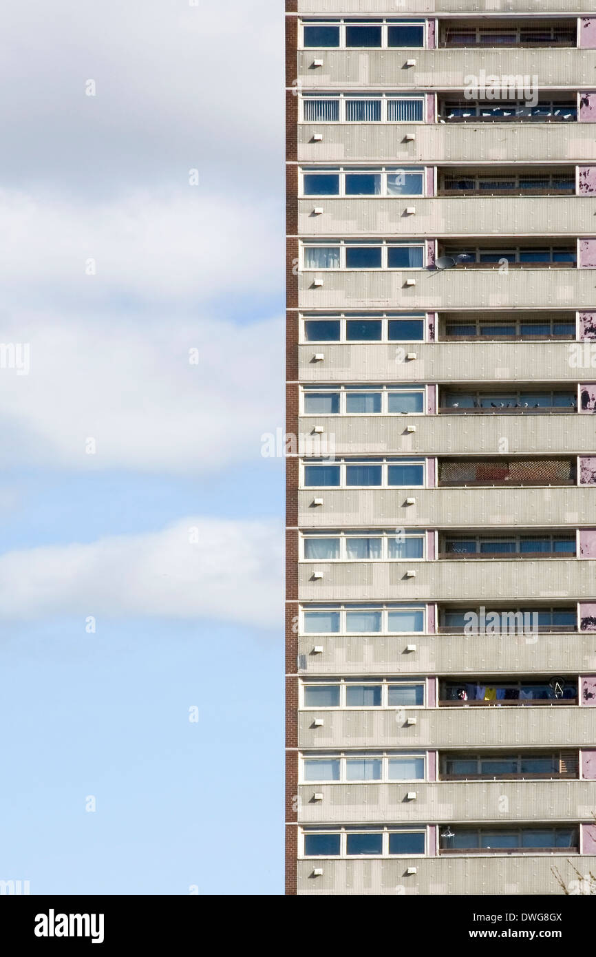 Run down tower hi-res stock photography and images - Alamy