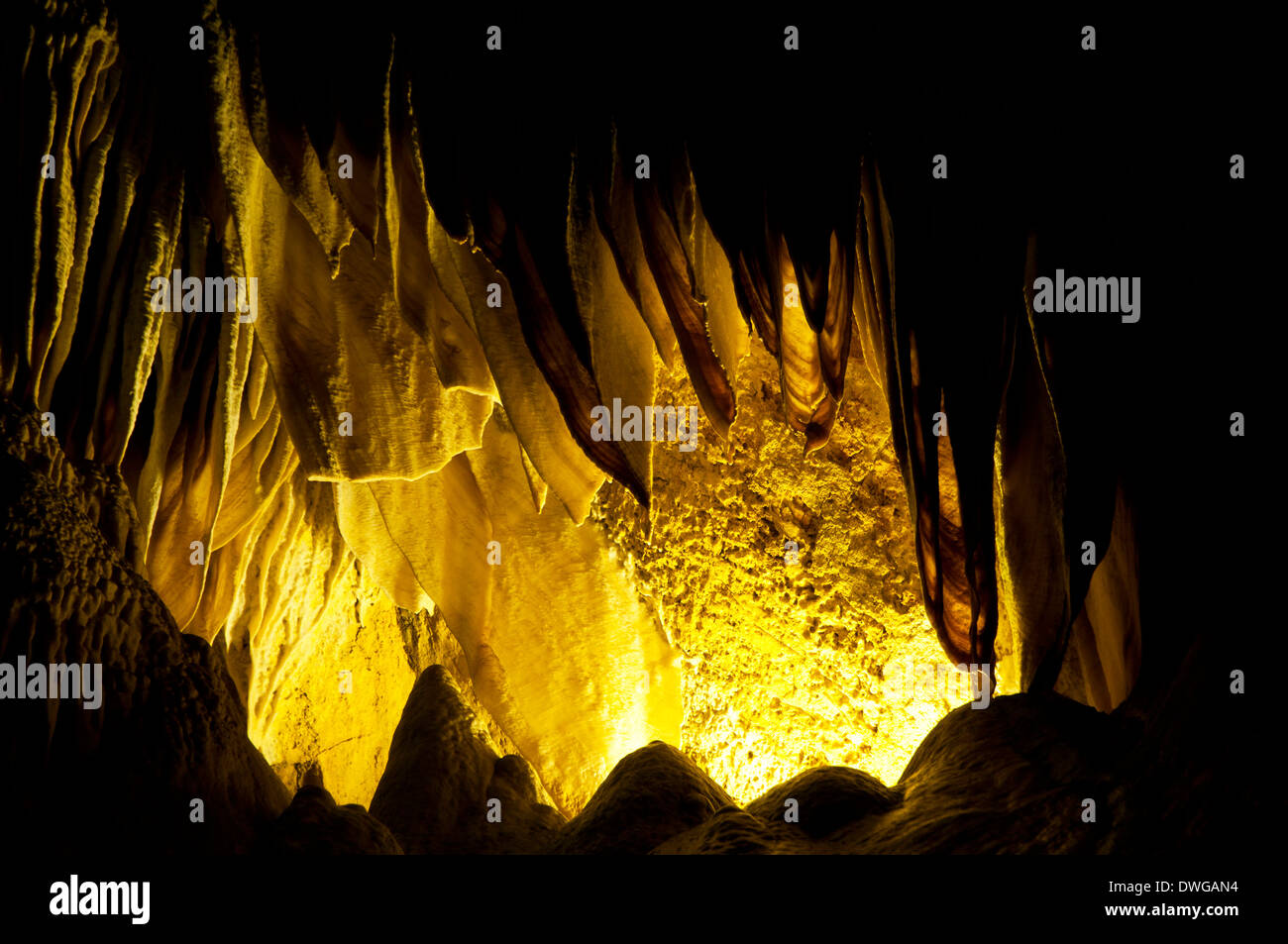 Horizontal caverns hi-res stock photography and images - Alamy