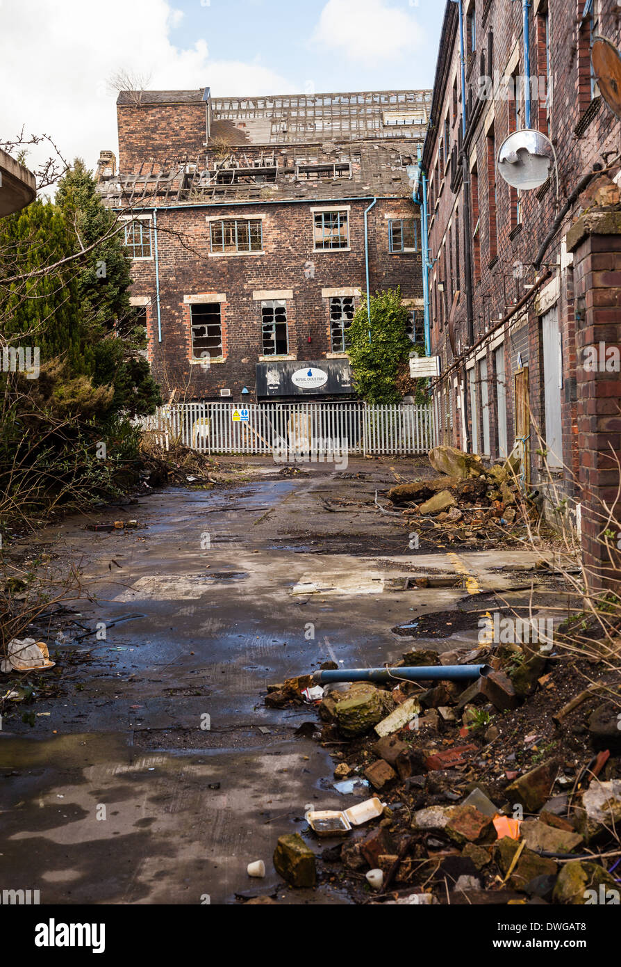 Doulton factory hi-res stock photography and images - Alamy