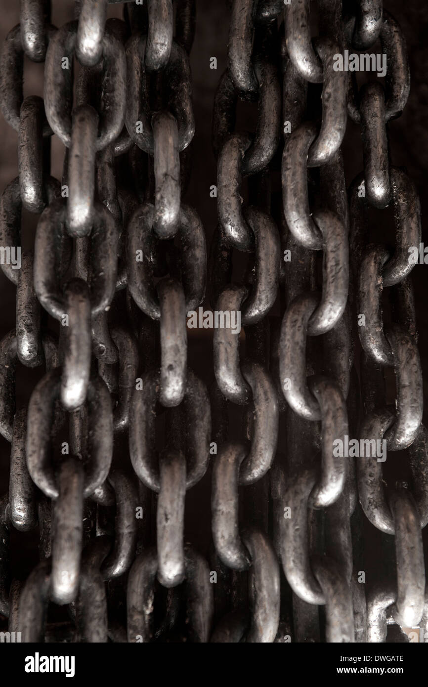 strong metal chain or abstract industrial background Stock Photo - Alamy