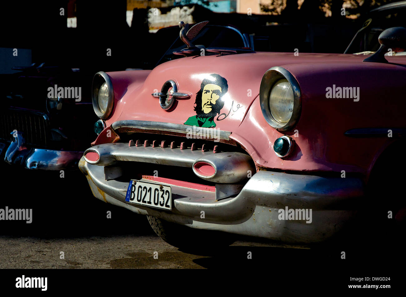 Havana cuba car pink hi-res stock photography and images - Alamy