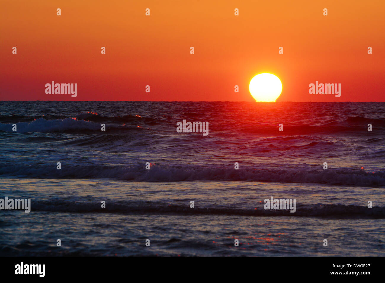 Sun mediterranean hi-res stock photography and images - Alamy