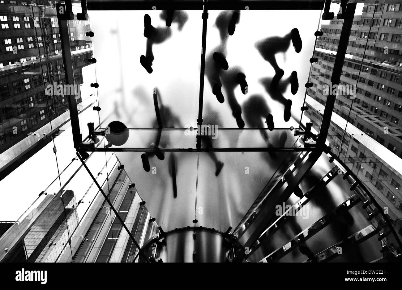 Apple store stairs hi-res stock photography and images - Alamy