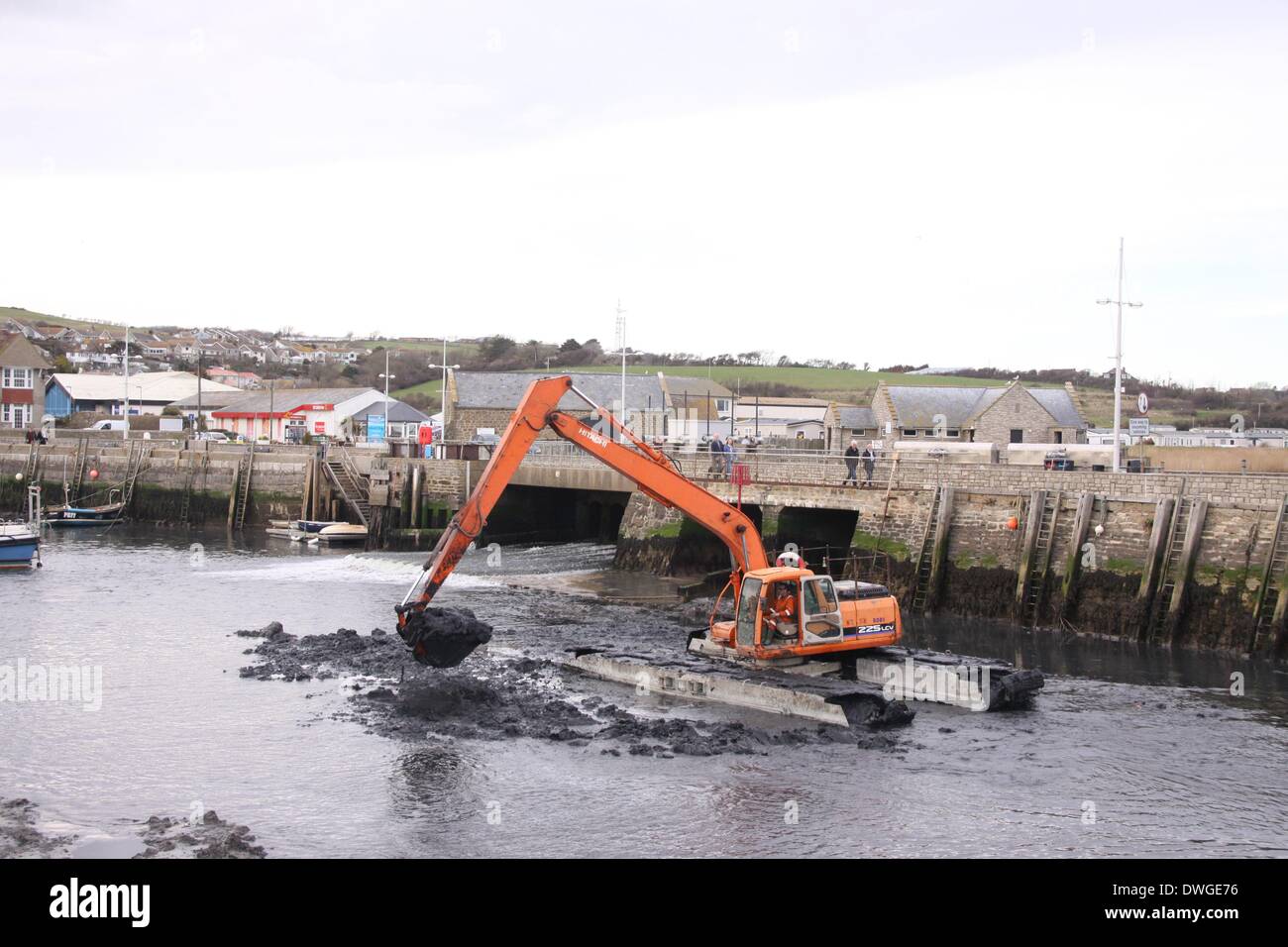Dredging damage hi-res stock photography and images - Alamy