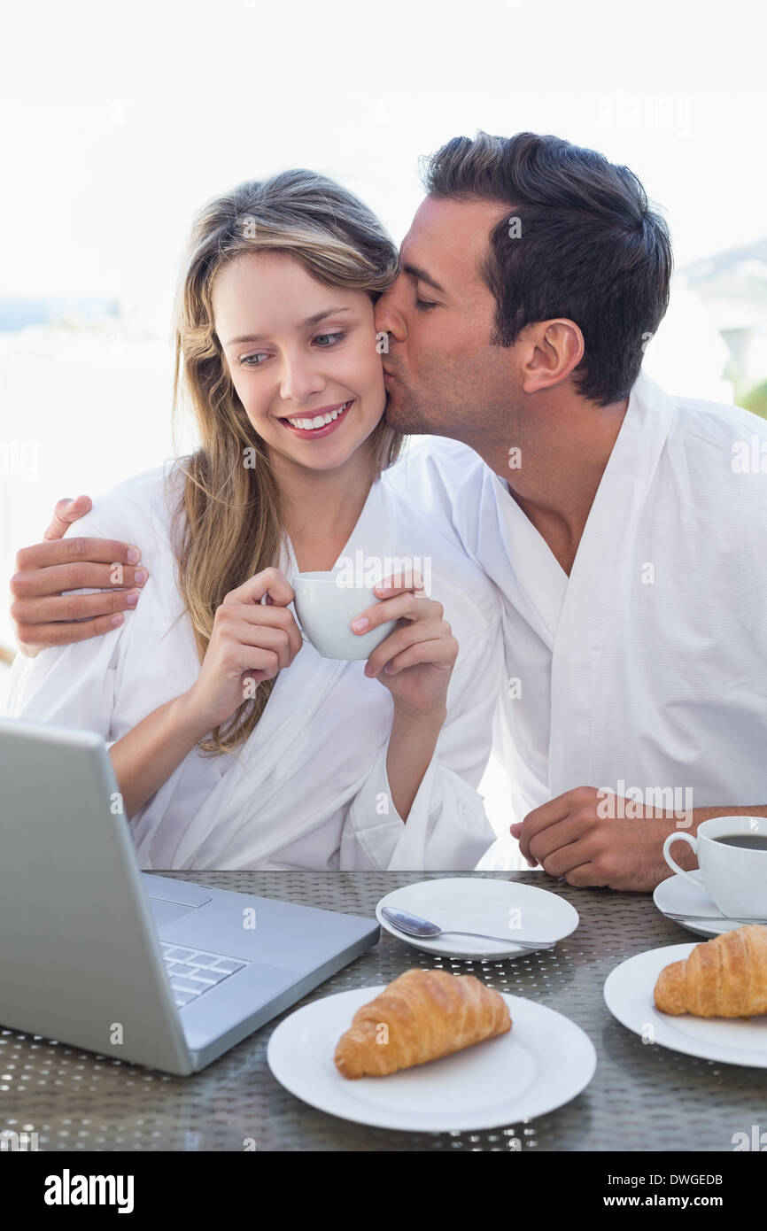 Man kissing computer hi-res stock photography and images - Alamy