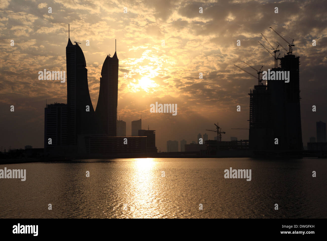 Skyscrapers bahrain hi-res stock photography and images - Alamy