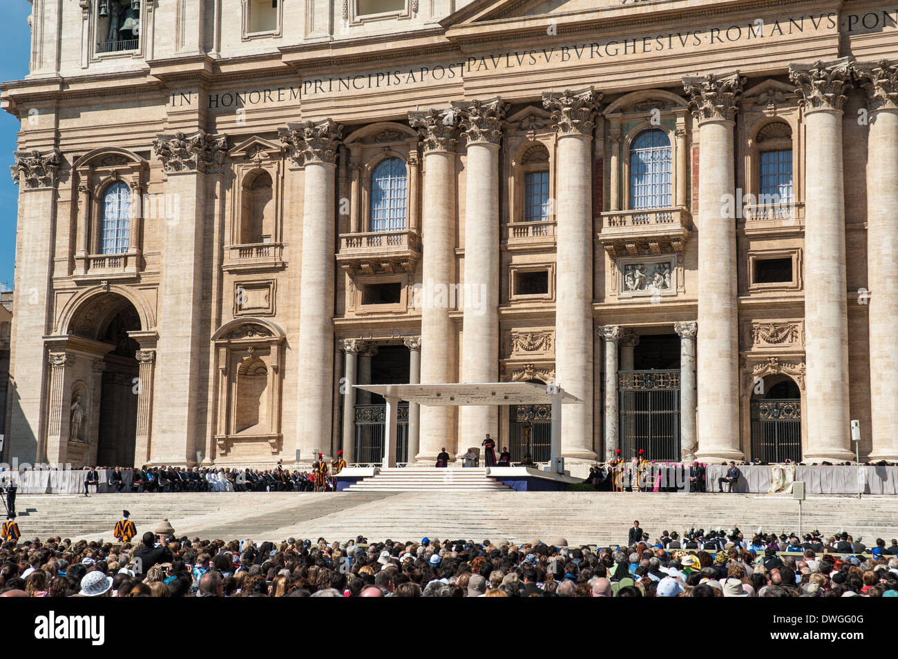 Catholic mass italy hi-res stock photography and images - Alamy