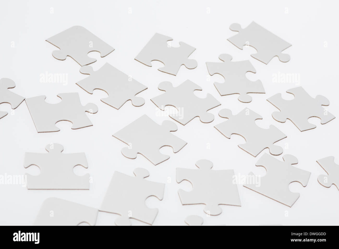 Blank jigsaw puzzle hi-res stock photography and images - Alamy