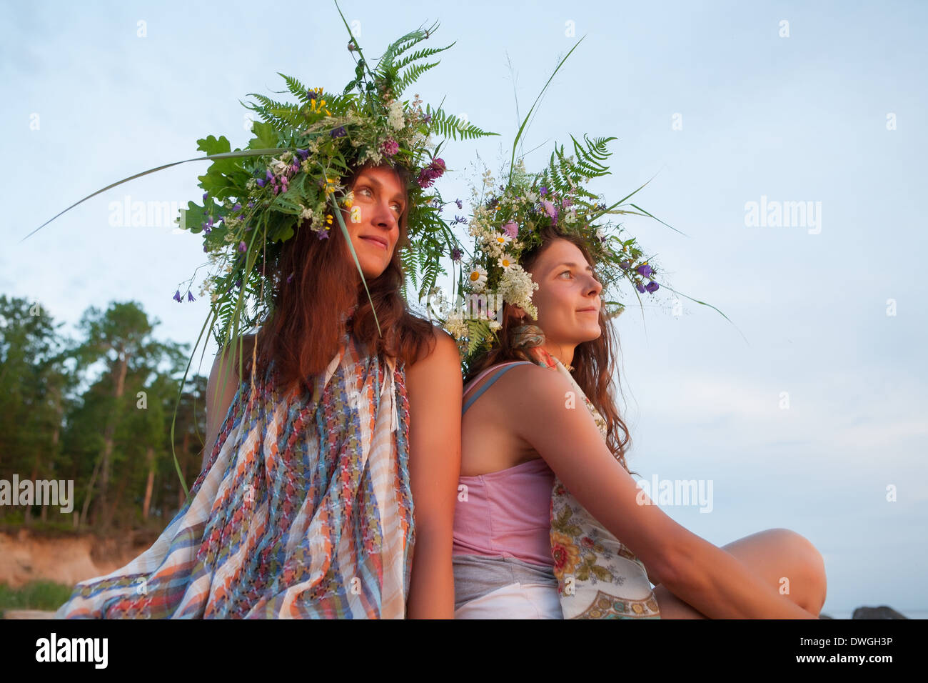 Mids hi-res stock photography and images - Alamy