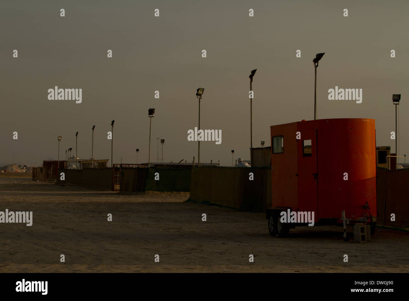 Desert sunset hi-res stock photography and images - Alamy