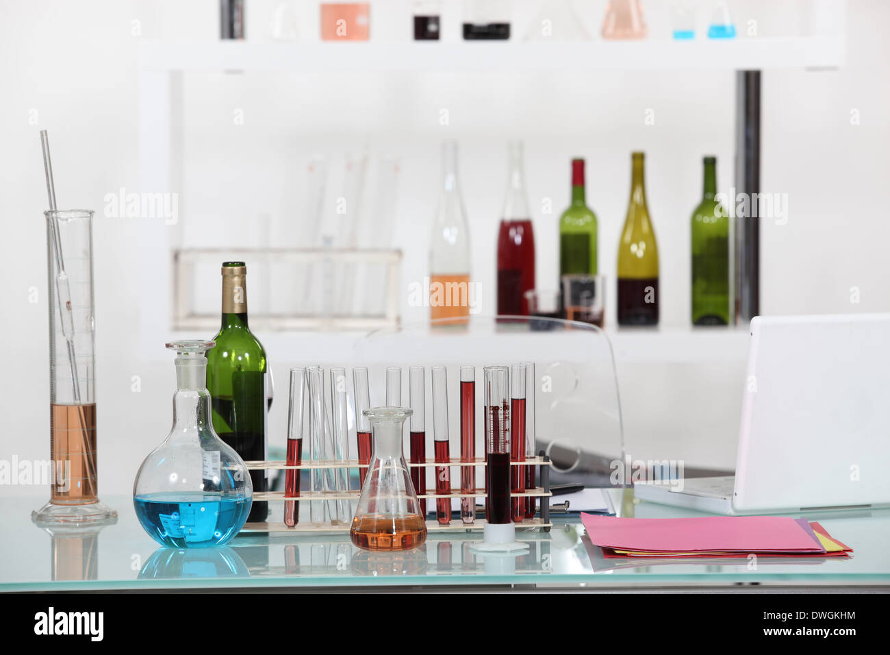 Glass pipette multiple hi-res stock photography and images - Alamy