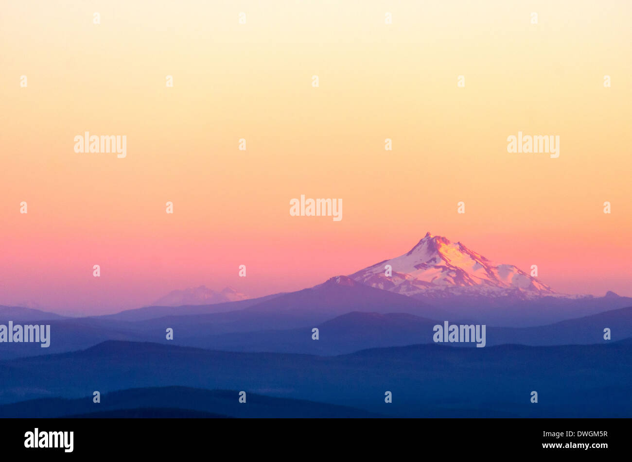 Mount jefferson hi-res stock photography and images - Alamy