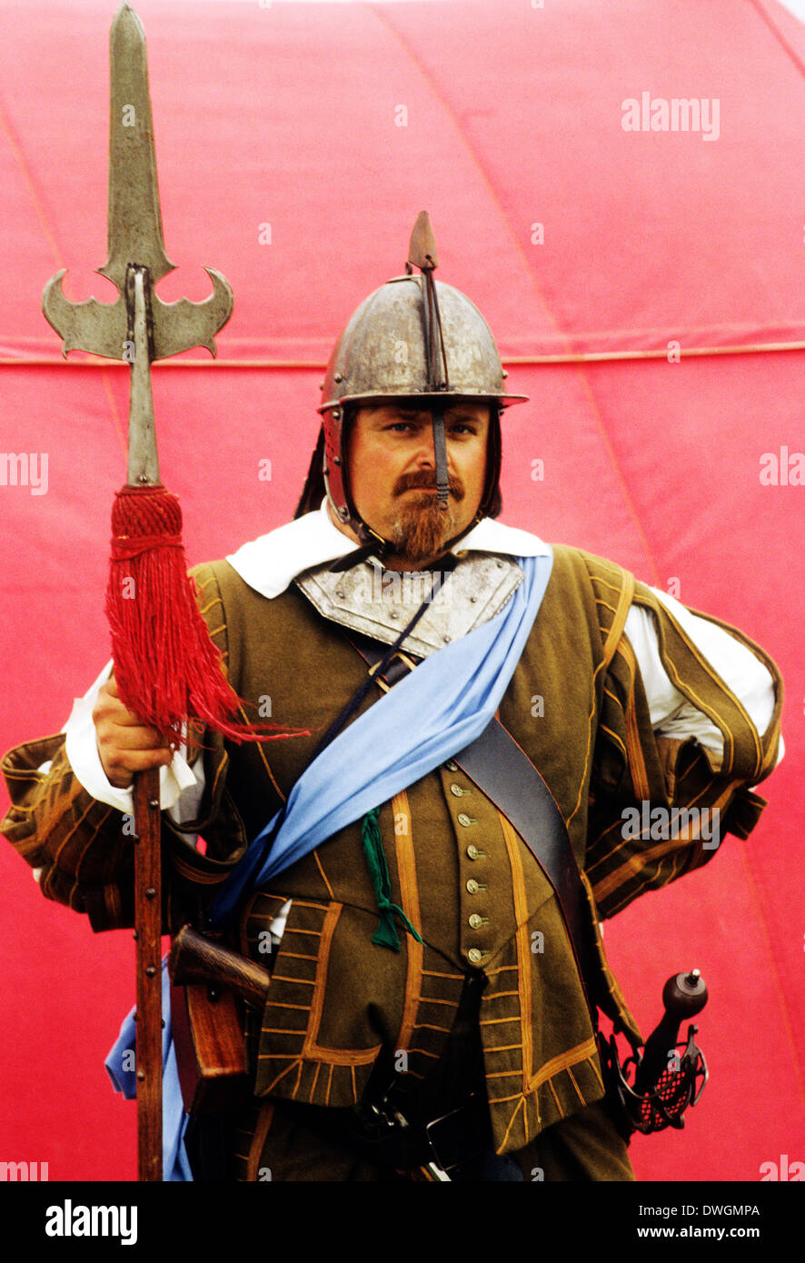 17th century army High Resolution Stock Photography and Images - Alamy