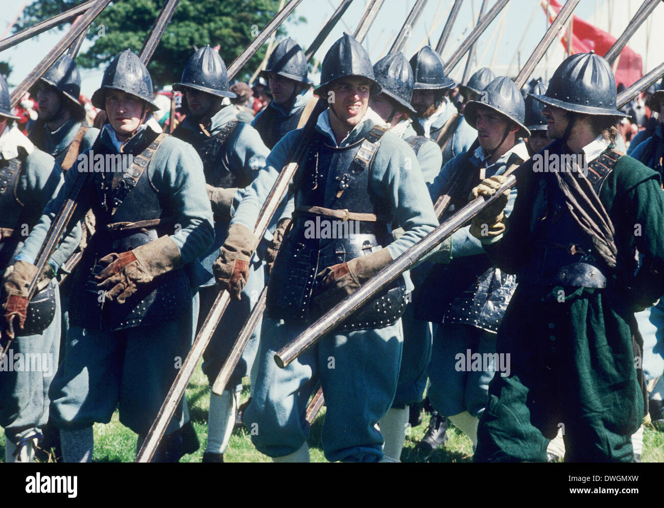 Pikemen hi-res stock photography and images - Alamy