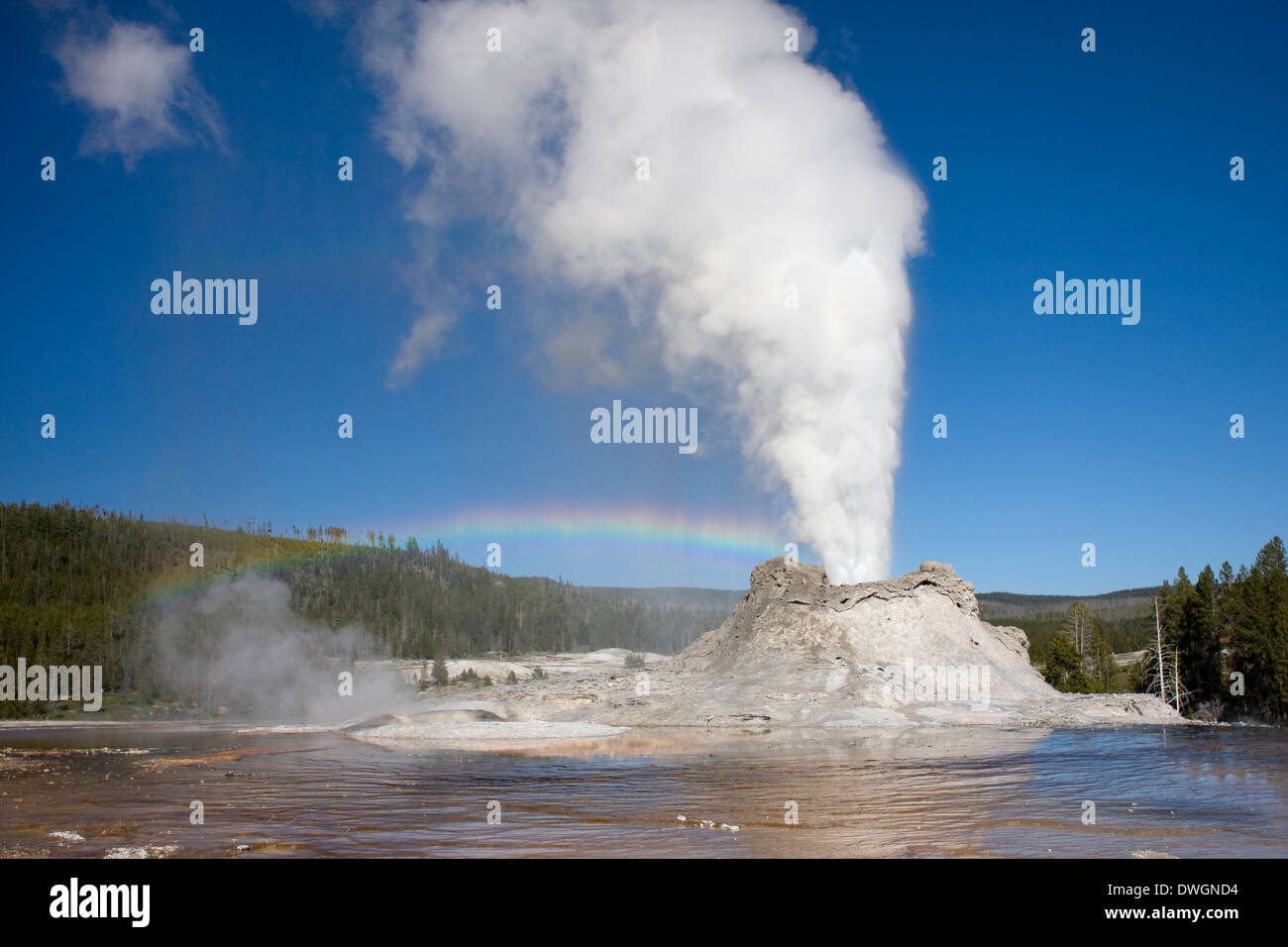 Geyser yellowstone eruption rainbow hi-res stock photography and images ...
