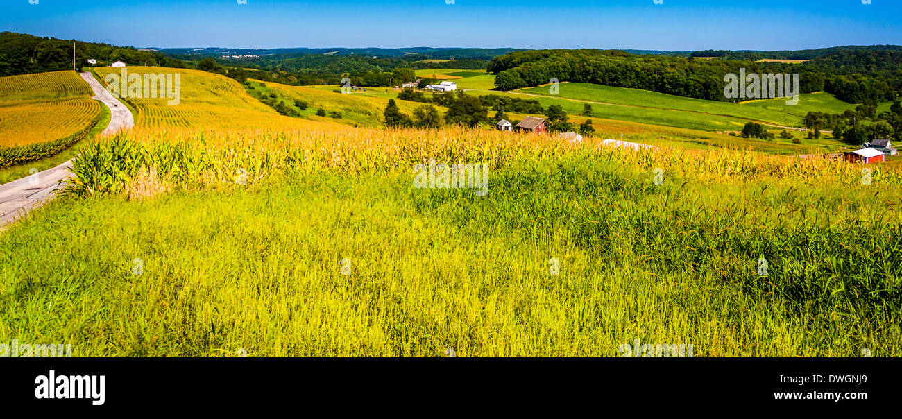 Pennsylvania farm fields in hill country hi-res stock photography and ...