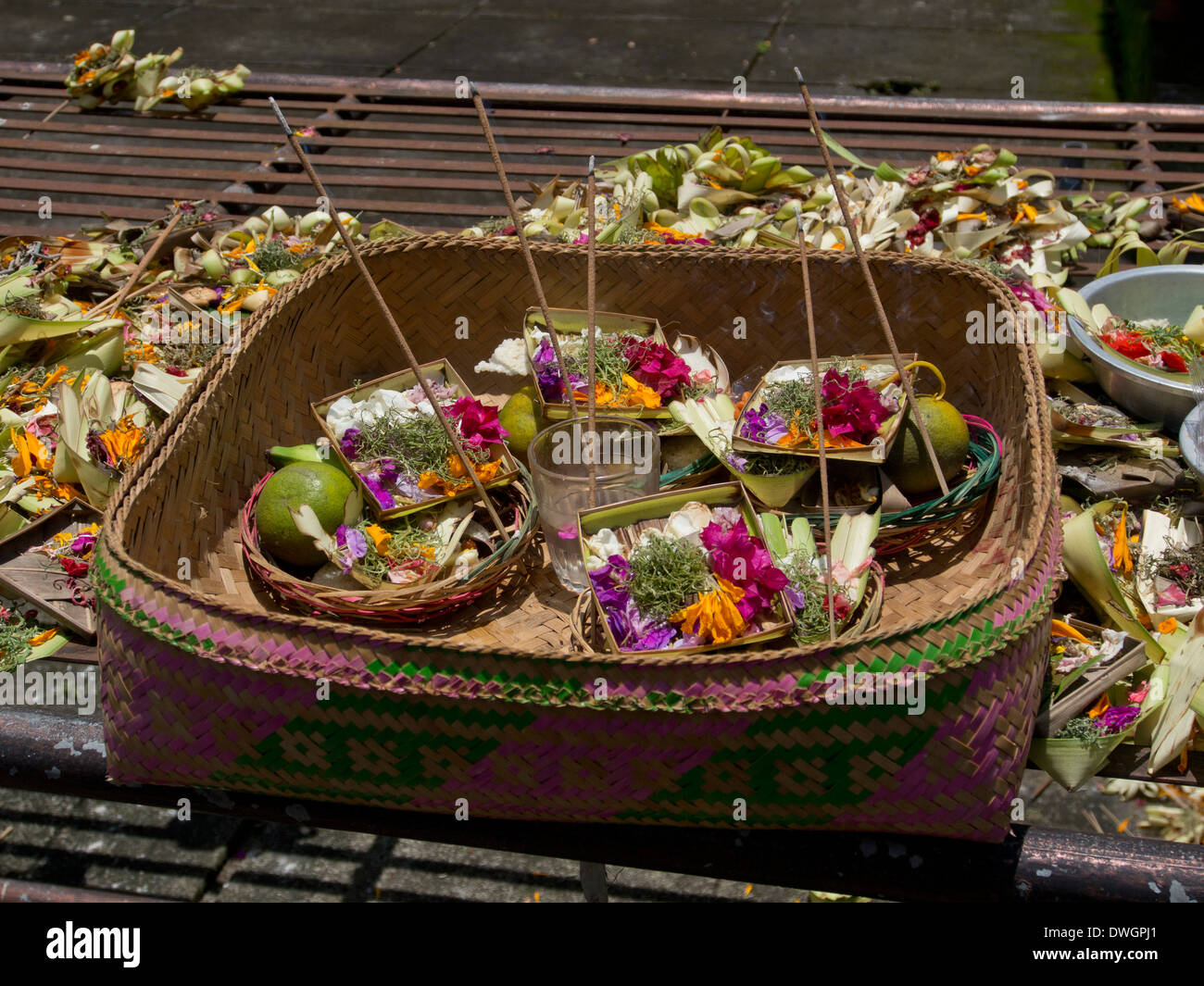 Offerings left in Hindu temple in Bali, Indonesia Stock Photo - Alamy