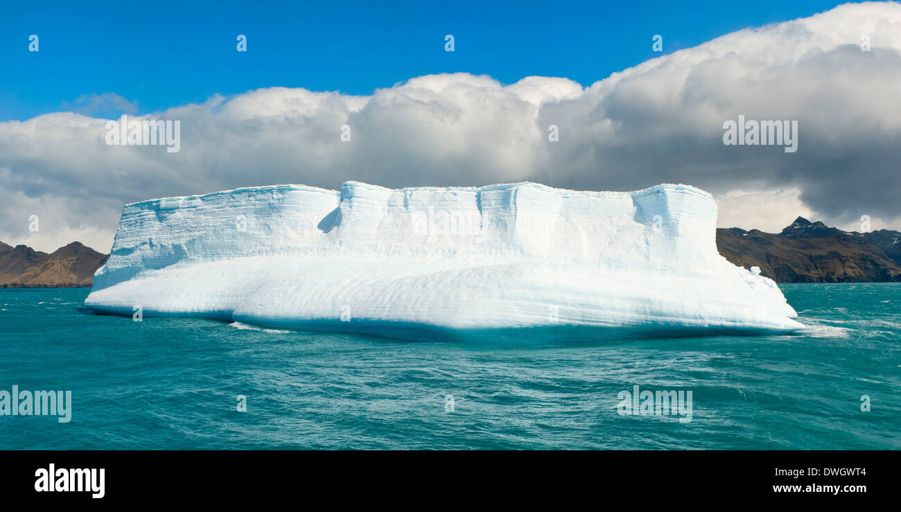 Coastal iceberg hi-res stock photography and images - Alamy