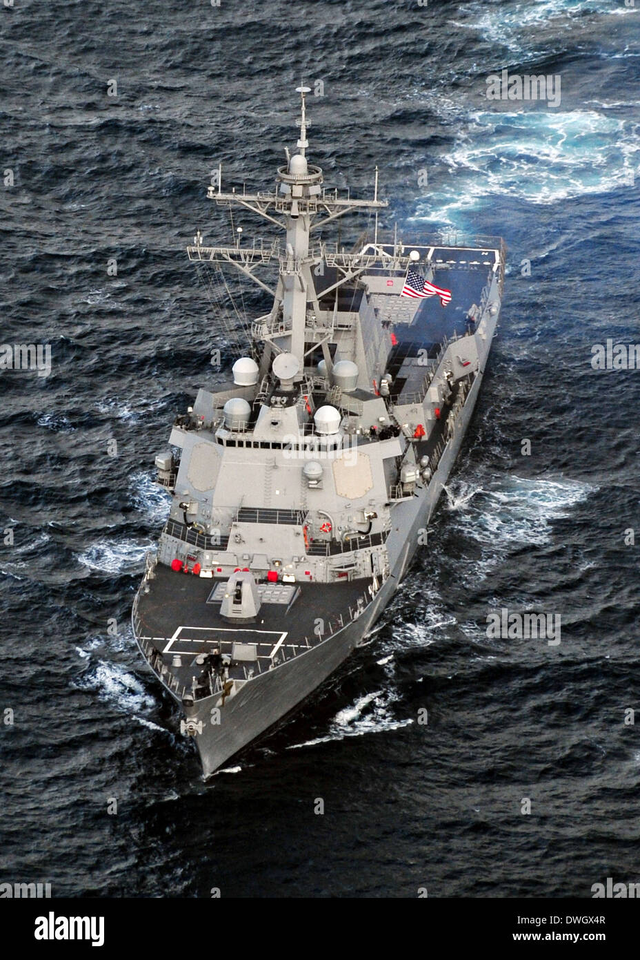 Guided missile destroyer uss truxtun hi-res stock photography and ...