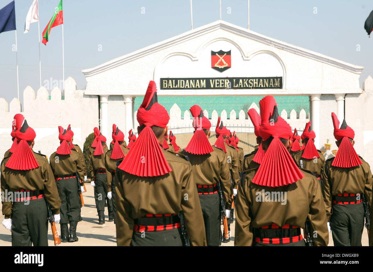 Srinagar, Indian Administered Kashmir. 08 macrh, 2014 Newly graduated ...