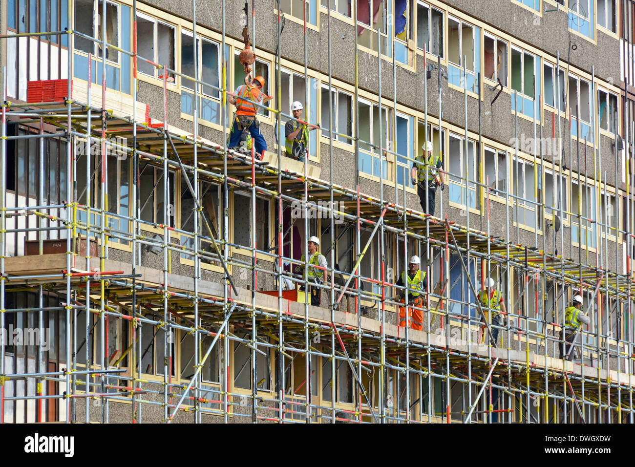 Scaffolder scaffolding scaffold hi-res stock photography and images - Alamy
