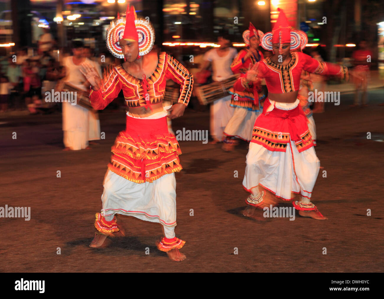 Sri Lanka; Colombo, Navam Perahera, festival, dancers Stock Photo - Alamy