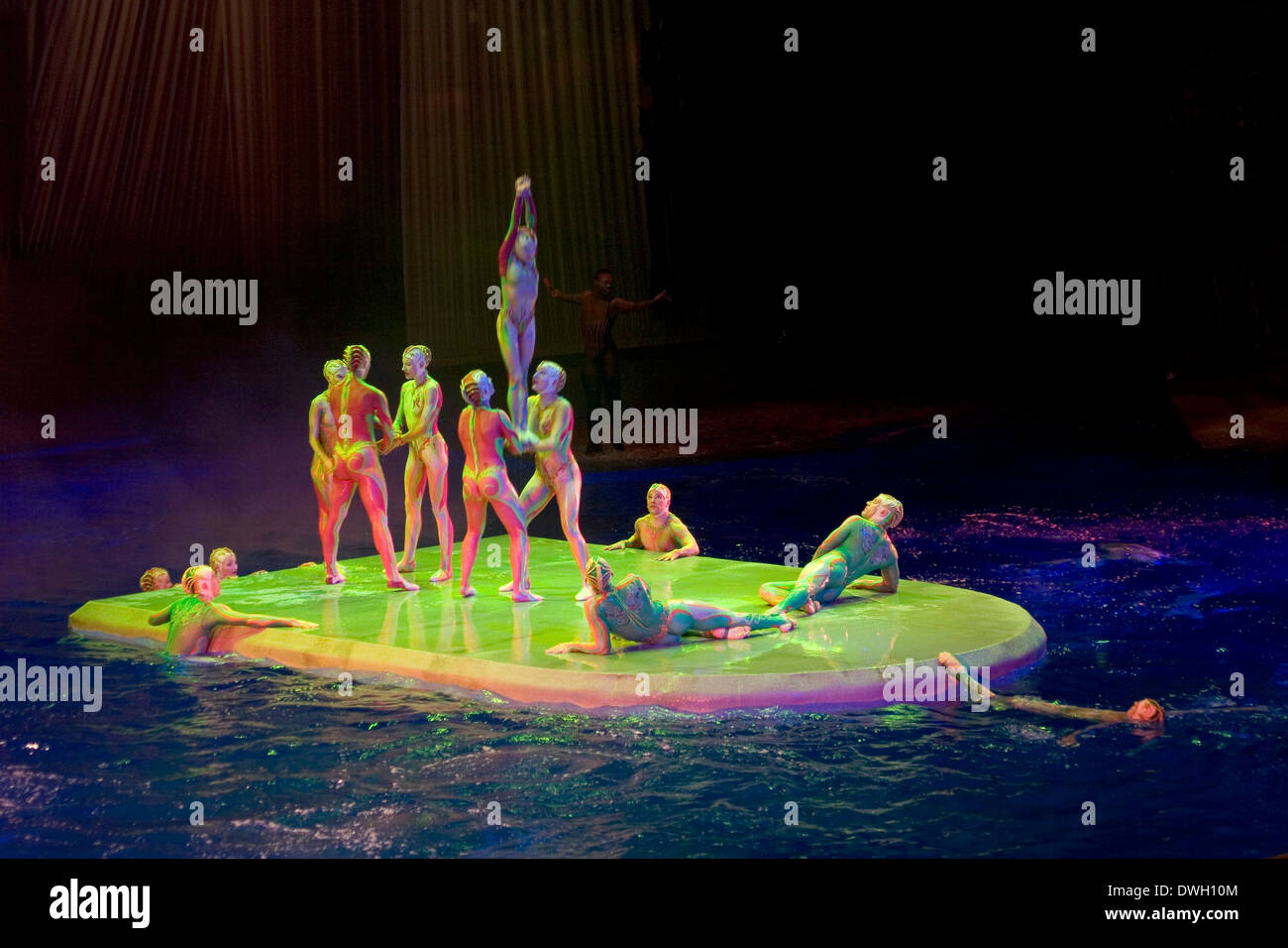 A scene from the Cirque du Soleil production of "O" at the Mirage, on ...