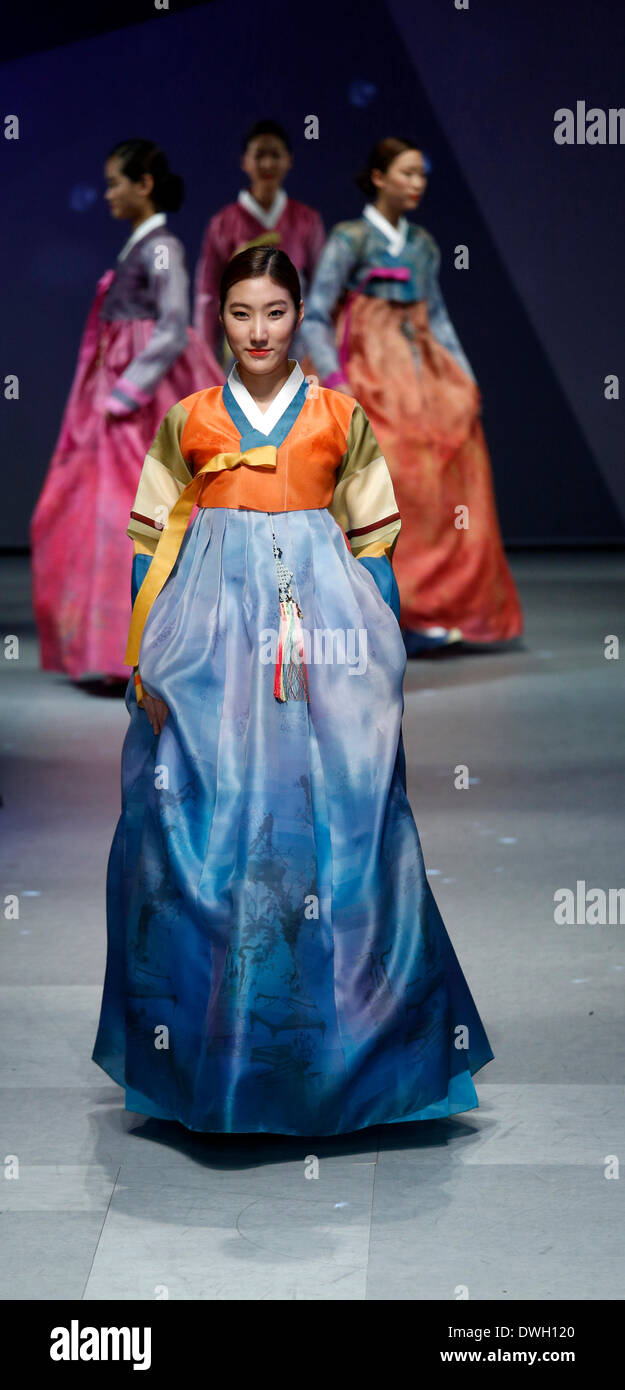 Daegu, South Korea. 7th March 2014. Models present creations by South ...