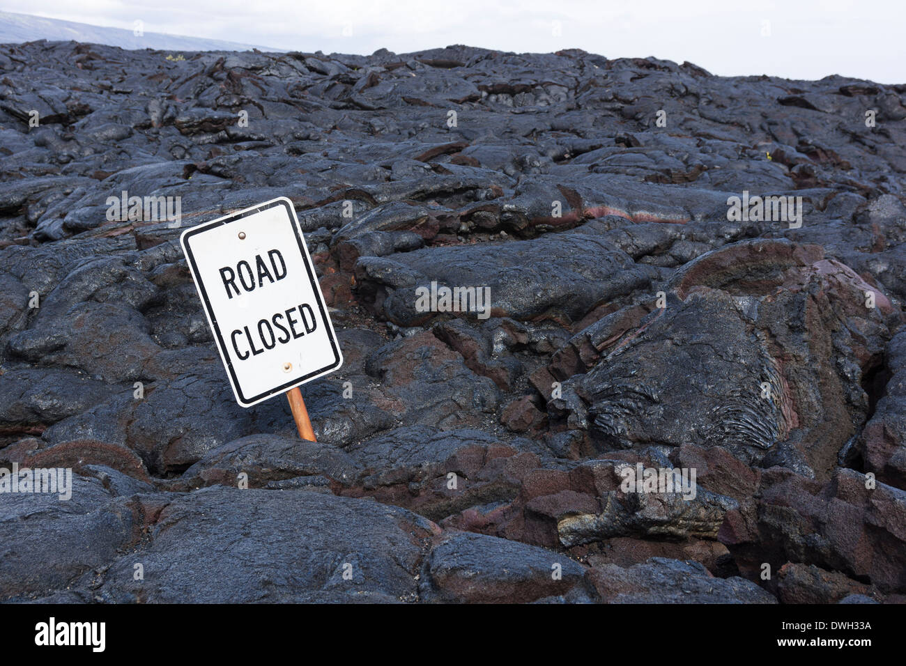 "Road Closed" sign. End of the Road, Chain of Craters Road, Hawai'i ...