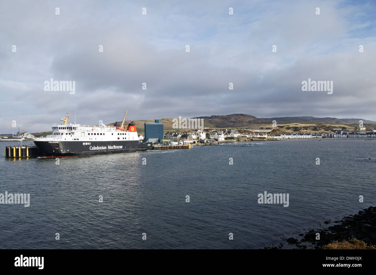 Caledonian MacBrayne car and passenger ferry Finlaggan moored at Port ...