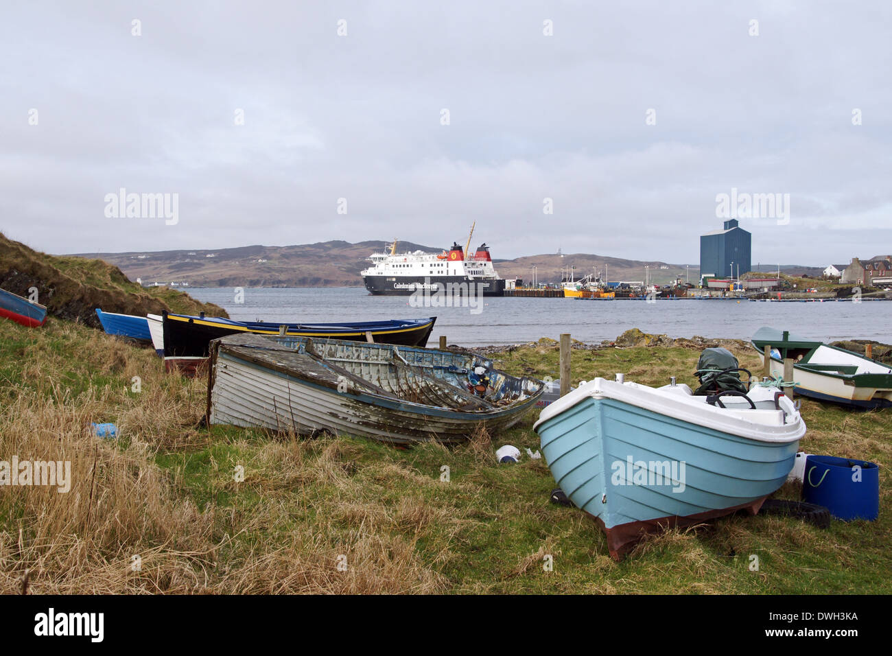 Caledonian MacBrayne car and passenger ferry Finlaggan moored at Port ...