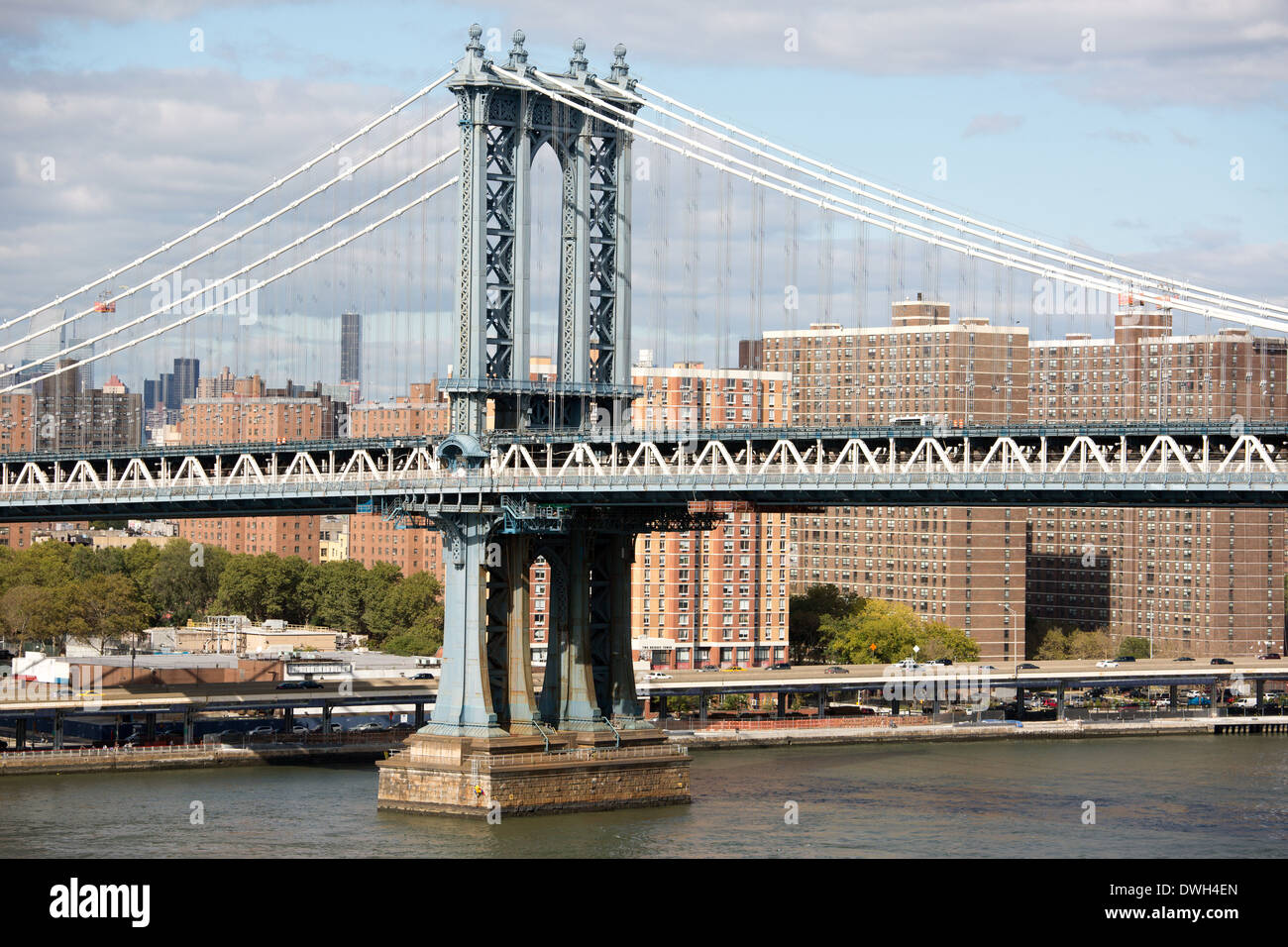 Manhattan bridge in New York City buildings in downtown Manhattan Stock ...