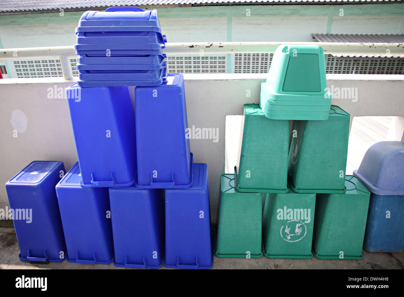 Industrial garbage bins hi-res stock photography and images - Alamy