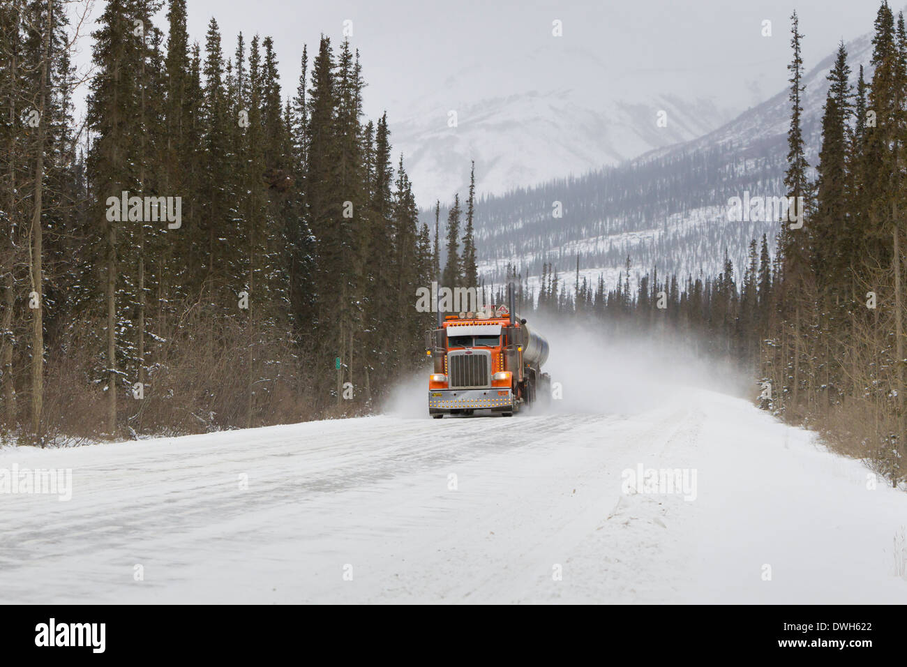 Ice road truckers hi-res stock photography and images - Alamy
