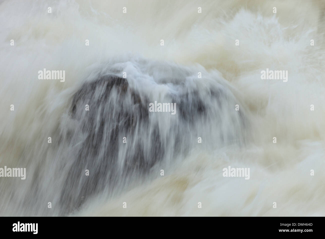 Water gushing from rock hi-res stock photography and images - Alamy