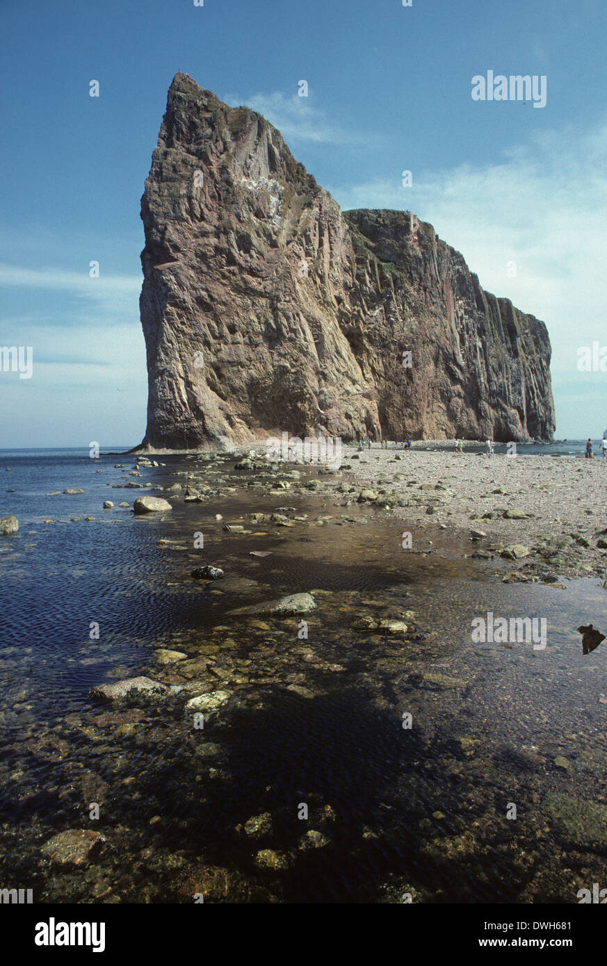 Perce rock low tide quebec hi-res stock photography and images - Alamy