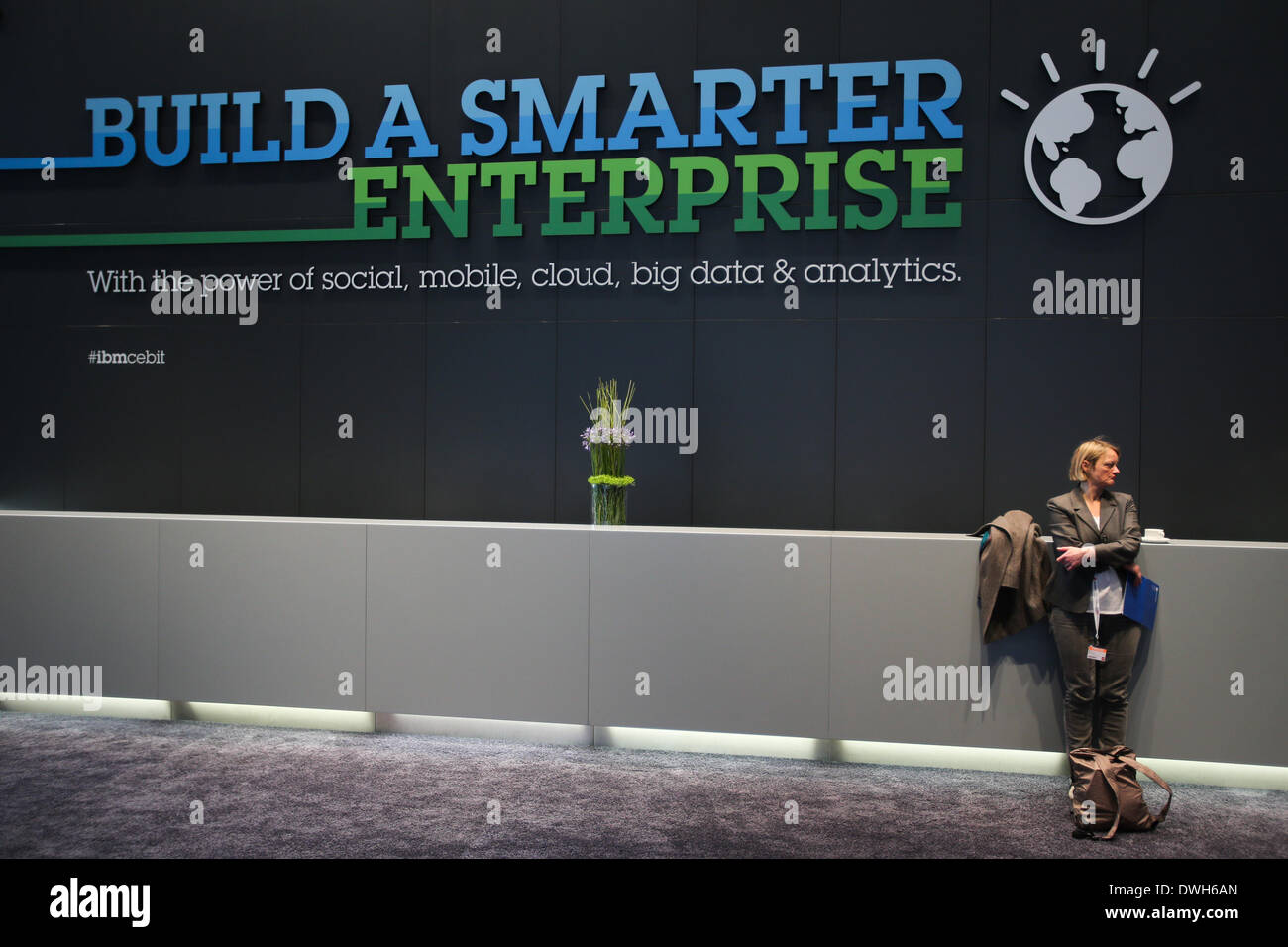 Ibm stand hi-res stock photography and images - Alamy