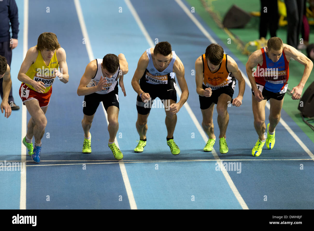 Start mens 1500 metres hi-res stock photography and images - Alamy