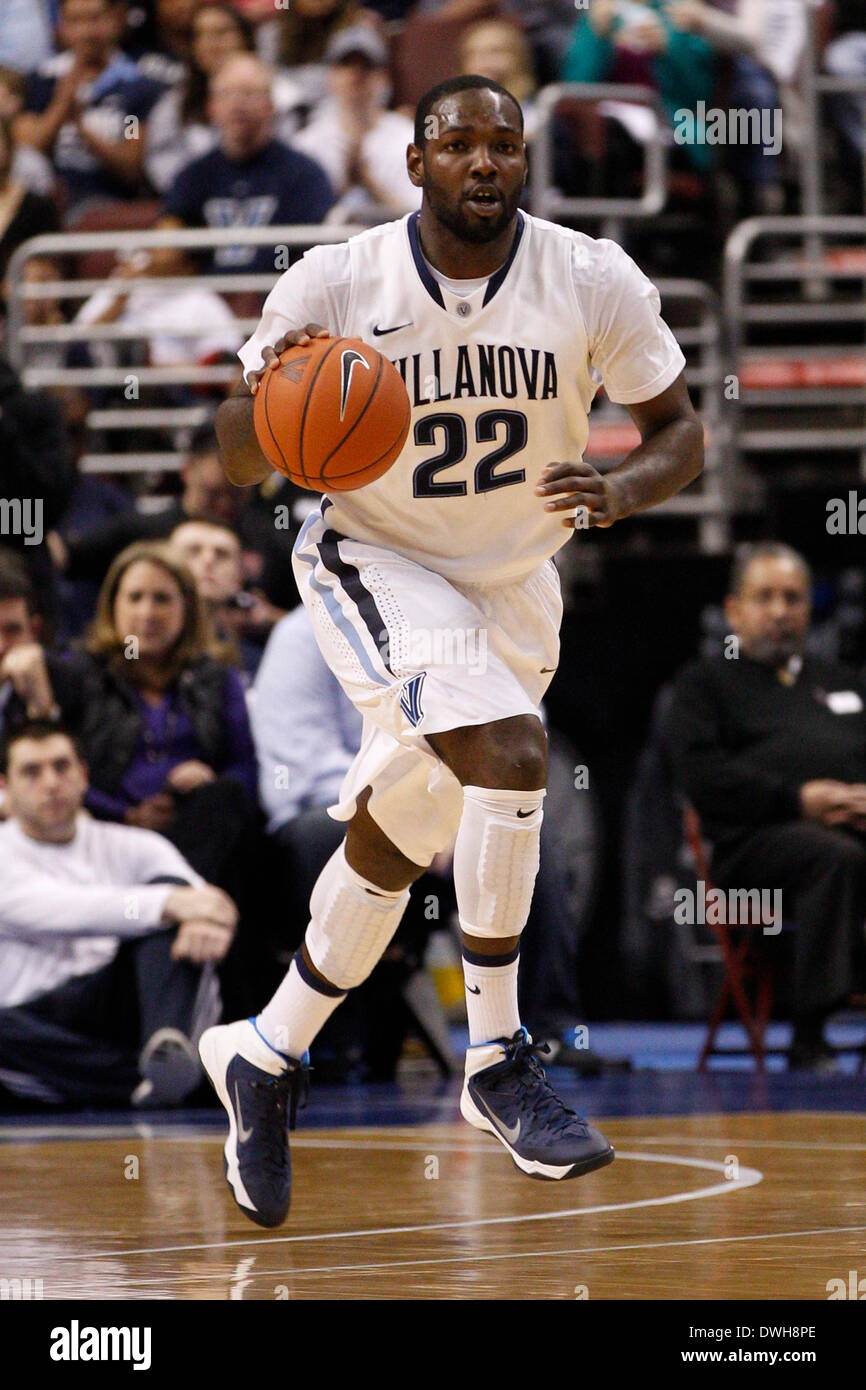 March 8, 2014: Villanova Wildcats forward JayVaughn Pinkston (22) in ...