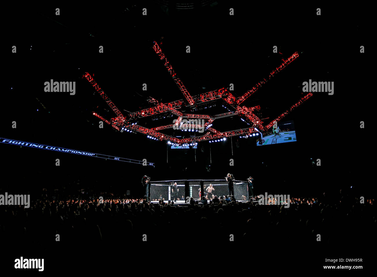 Ufc fight o2 arena hi-res stock photography and images - Alamy