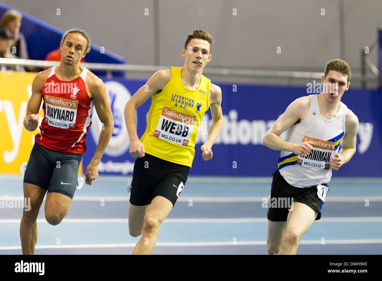800 meter run men hi-res stock photography and images - Alamy