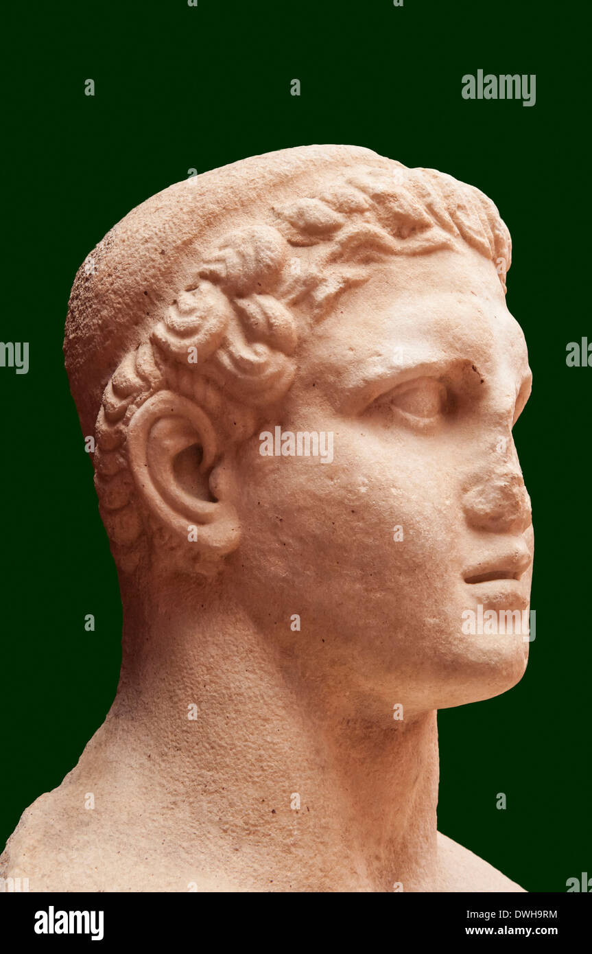 Statue, Selcuk Archaeological Museum Stock Photo - Alamy