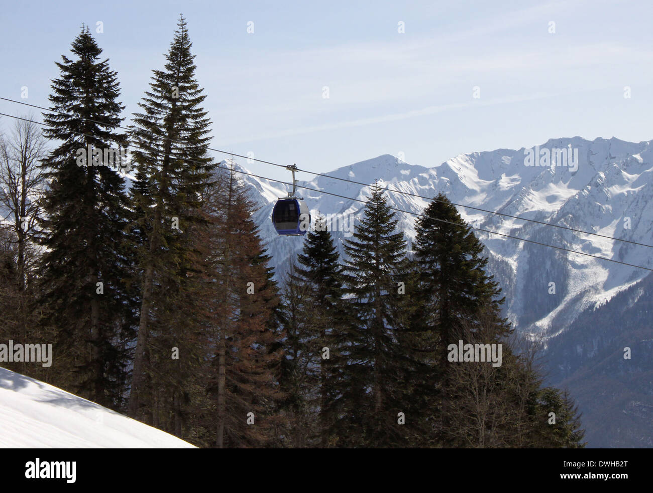 Cableway in mountains hi-res stock photography and images - Alamy