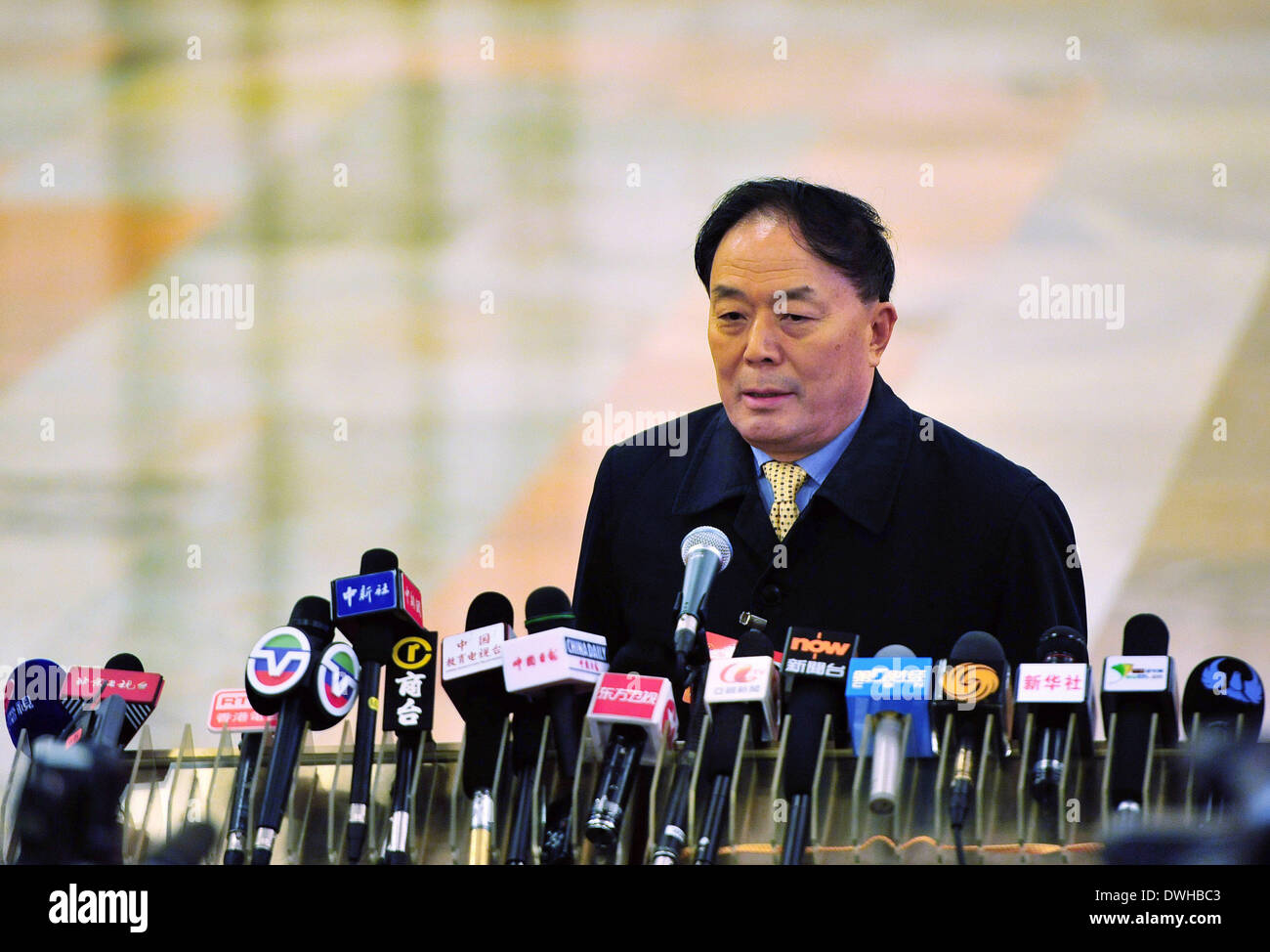 9 12 en hi-res stock photography and images - Alamy