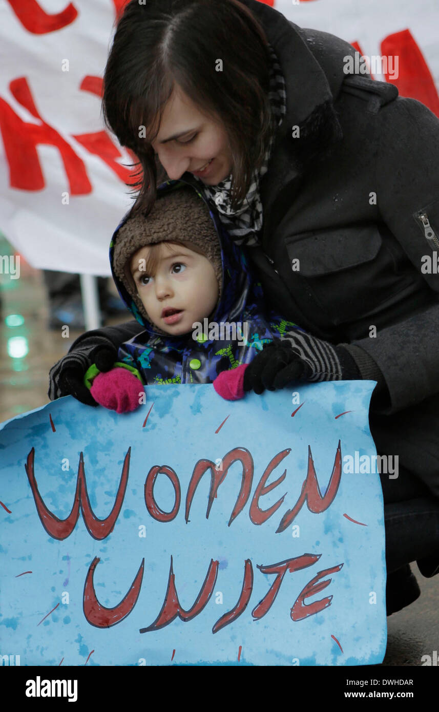 Human rights issue hi-res stock photography and images - Alamy