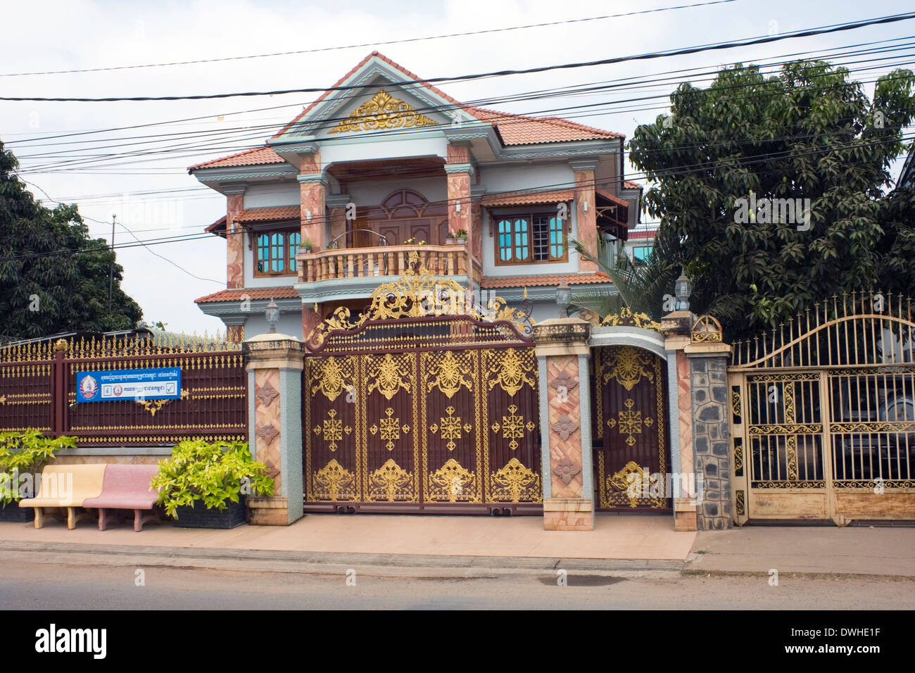 Khmer house hi-res stock photography and images - Alamy