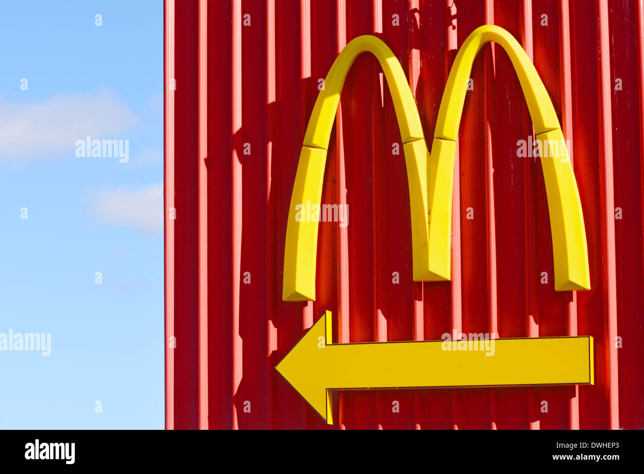 Mcdonalds Sign Signboard Mcdonald High Resolution Stock Photography and ...