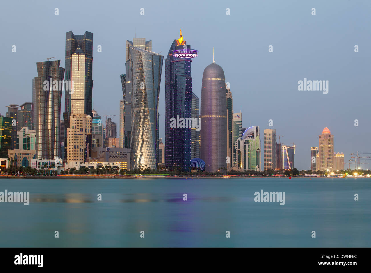Doha qatar sea hi-res stock photography and images - Alamy