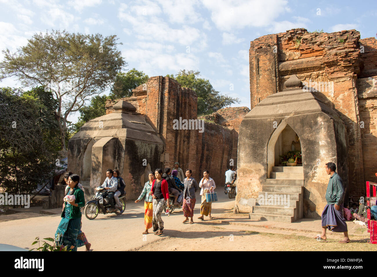 Entrance to The Old City Bagan called the Tharabar Gate Stock Photo - Alamy